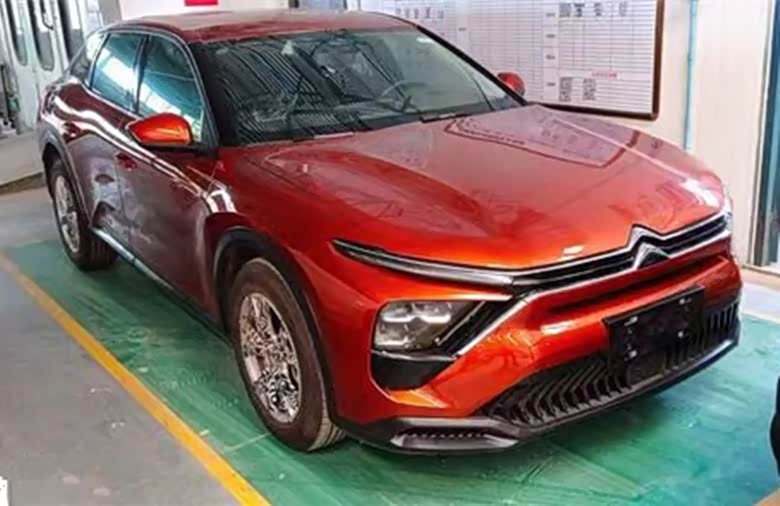 法系再添翻盘筹码？雪铁龙凡尔赛C5X现身，造型颠覆，搭1.6T动力_车家号_发现车生活_汽车之家