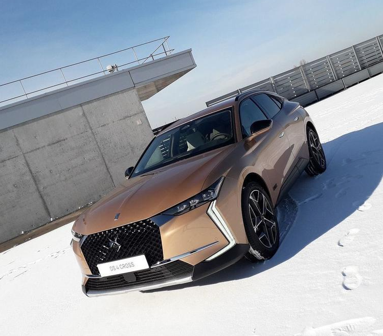 【文章】外观设计感无敌！DS4 CROSS实车！颇具奢华感！_车家号_汽车之家