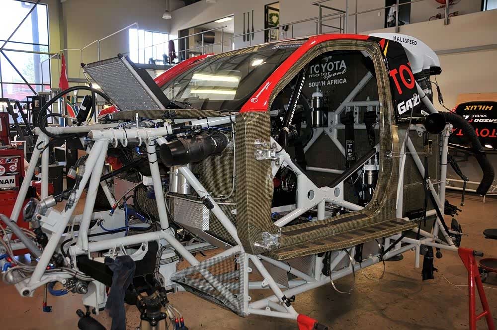 【文章】碳纤维单体壳对比管阵式车架，最昂贵的车架长什么样_车家号_汽车之家