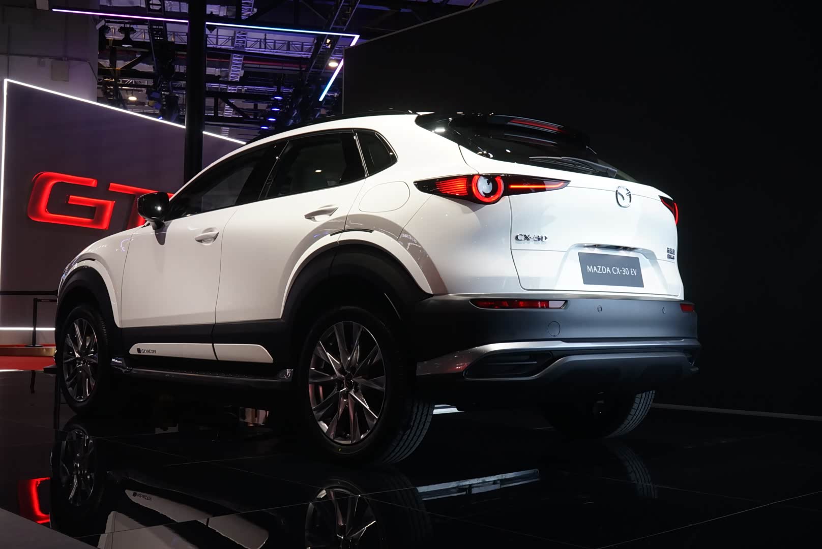 2021上海车展丨长安马自达首款纯电动SUV CX-30 EV亮相_车家号_发现车生活_汽车之家