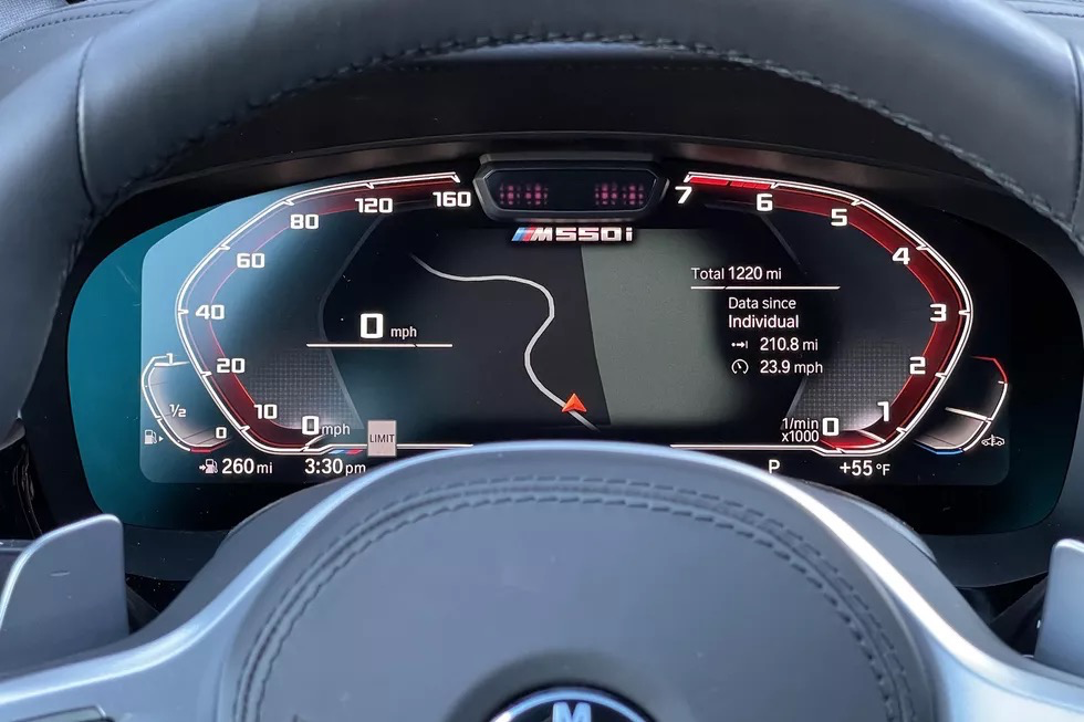 2021款宝马M550i：绝对可以替代M5的“V8大宝马”_车家号_发现车生活_汽车之家