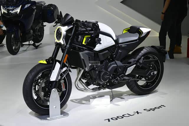 春风700CLX运动版 惊艳亮相北京摩展 最快或在本月上市_车家号_发现车生活_汽车之家