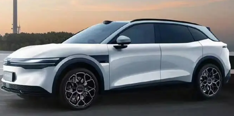 极氪汽车新型中大型纯电SUV EX1E谍照曝光！_车家号_发现车生活_汽车之家