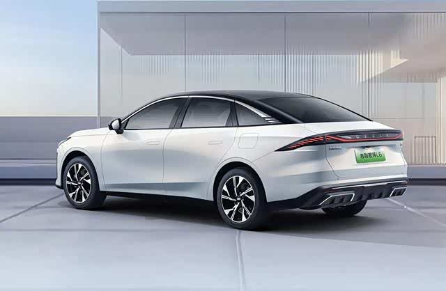 吉利银河L6官图发布，1.5T插电混动，纯电续航48/105公里_车家号_发现车生活_汽车之家