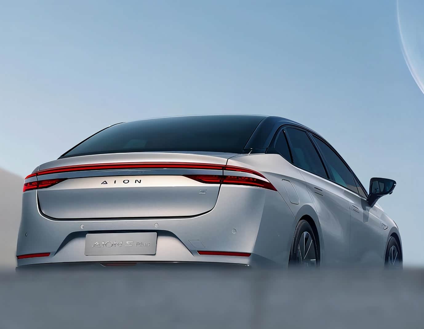 颜值“炸裂”的AION S PLUS，会甘心当网约车？_车家号_发现车生活_汽车之家