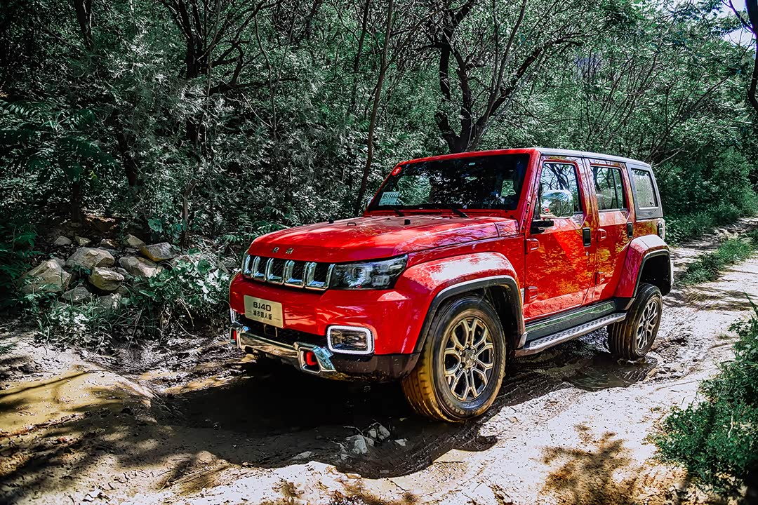 北京BJ40丨有三把锁/可拆顶棚/2.3T动力 还只要15.98万起？_车家号_发现车生活_汽车之家