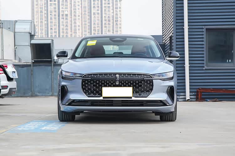 豪车有多拼？标配2.0T有261马力+8AT，不比电车香？_车家号_发现车生活_汽车之家