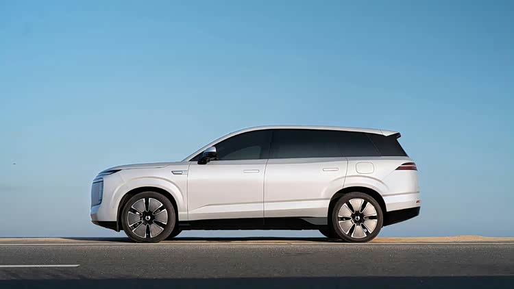 腾势N8L实车来了，6座布局+46.992kWh电池，灵鸢无人机+天神之眼_车家号_发现车生活_汽车之家