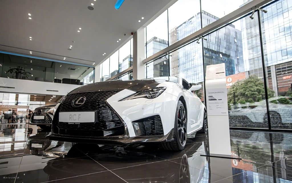 硬朗运动的设计 雷克萨斯RCF实车！_车家号_发现车生活_汽车之家