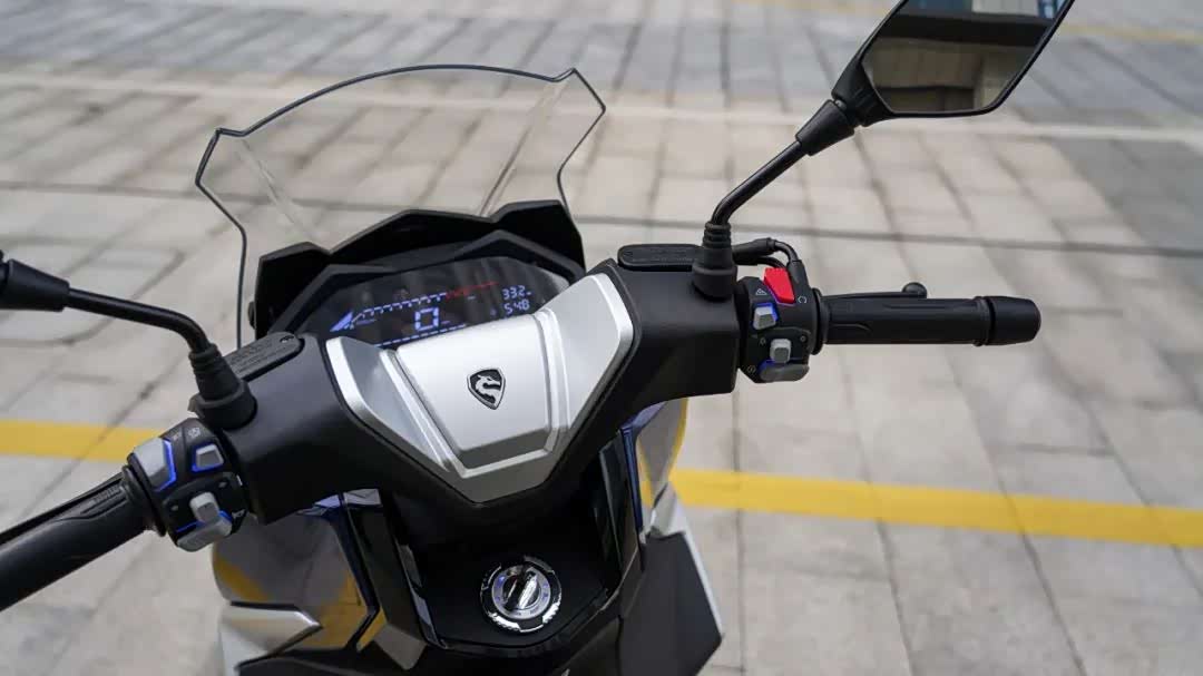 运动还是通勤？实拍16280的RT1和17980的UHR150，如何选？_车家号_发现车生活_汽车之家