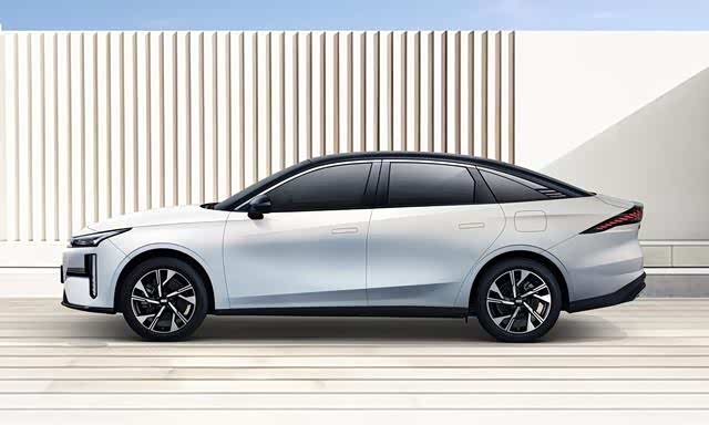 吉利银河L6官图发布，1.5T插电混动，纯电续航48/105公里_车家号_发现车生活_汽车之家