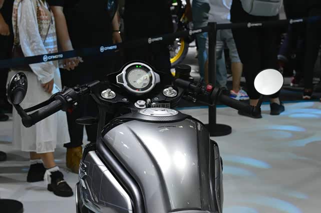 春风700CLX运动版 惊艳亮相北京摩展 最快或在本月上市_车家号_发现车生活_汽车之家