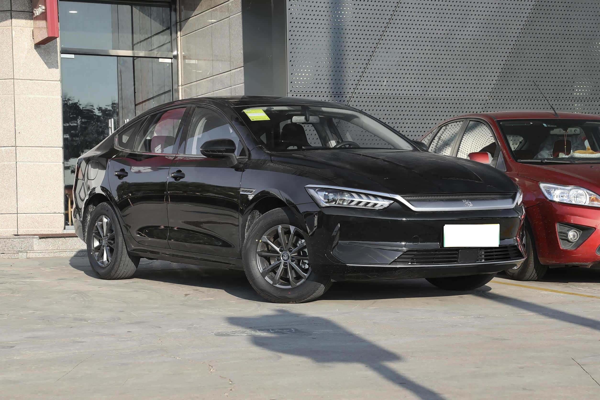 比亚迪秦PLUS EV，外观漂亮，平顺好开，纯电续航400km_车家号_发现车生活_汽车之家