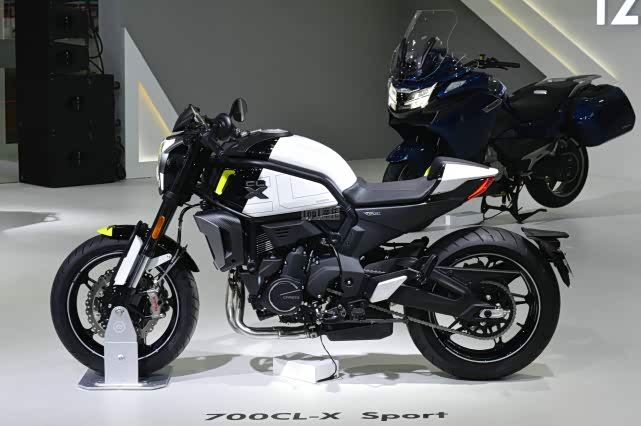 春风700CLX运动版 惊艳亮相北京摩展 最快或在本月上市_车家号_发现车生活_汽车之家