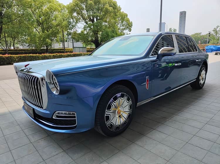 或700万起？新一代红旗L5现身街头，长近6米+升降立标，搭V8动力_车家号_发现车生活_汽车之家