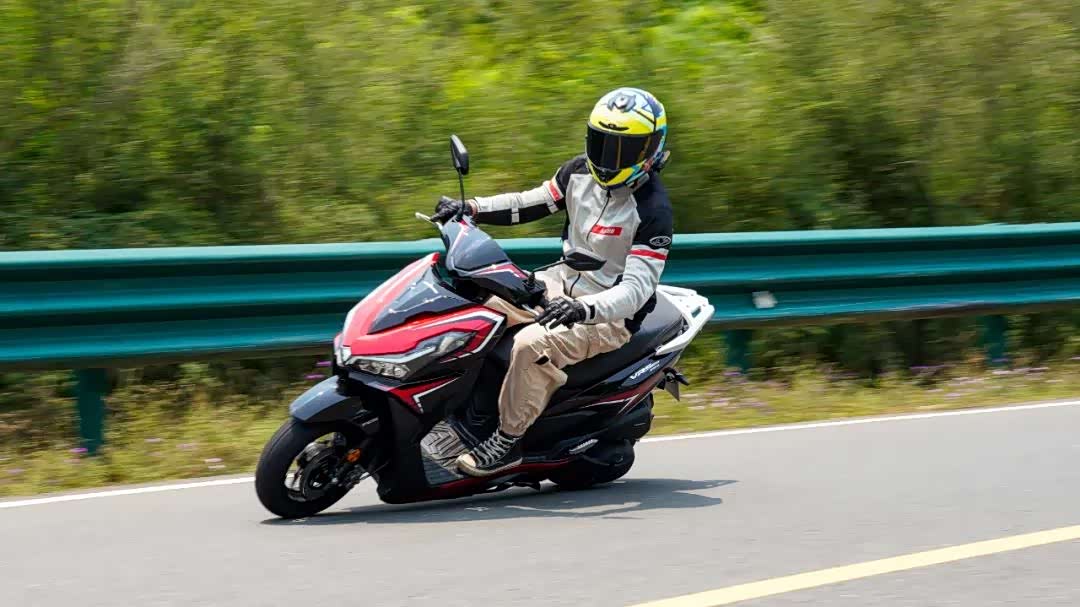 国服最强150踏板动力—12980起大阳VRS150摩智测评_车家号_发现车生活_汽车之家