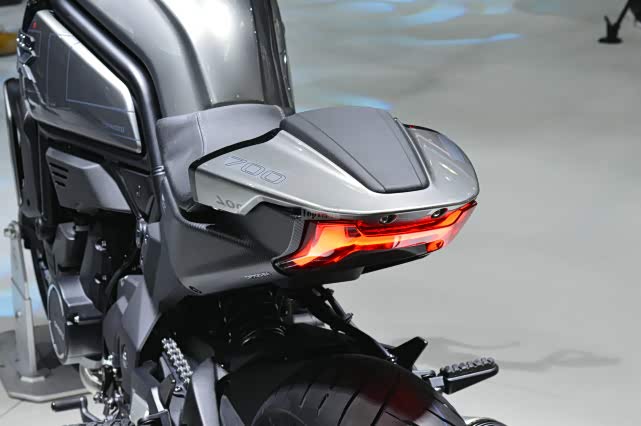 春风700CLX运动版 惊艳亮相北京摩展 最快或在本月上市_车家号_发现车生活_汽车之家