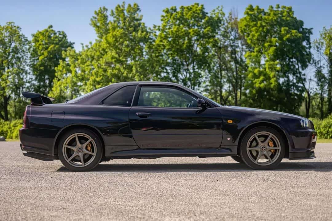 【文章】极度罕见的1999年日产R34 GTR正在等待认养_车家号_汽车之家