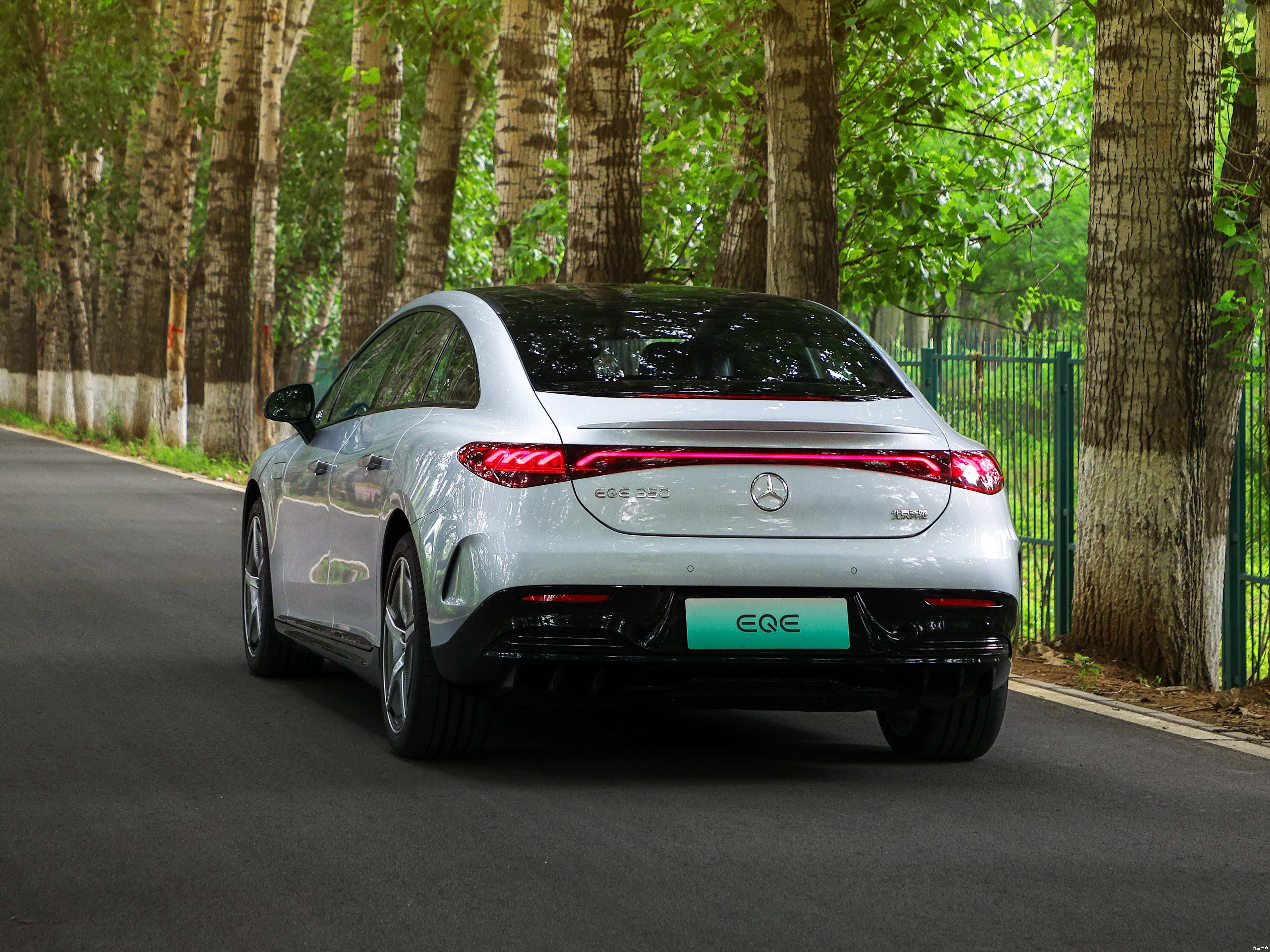 传承奔驰一贯的豪华与质感 全新纯电EQE_车家号_发现车生活_汽车之家