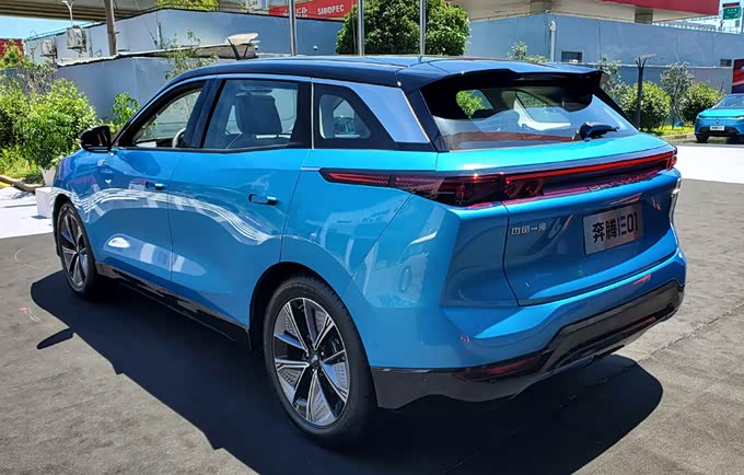 奔腾纯电SUV E01开启预订 内饰酷似奔驰/续航450km_车家号_发现车生活_汽车之家