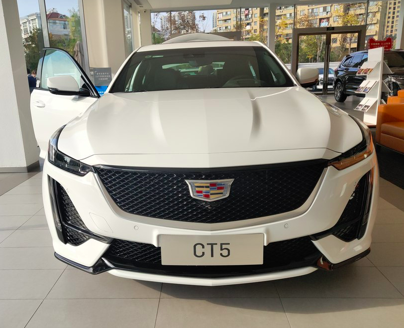 2021款凯迪拉克CT5限时优惠高达4万，售价惊喜，标配2.0T，值吗？_车家号_发现车生活_汽车之家