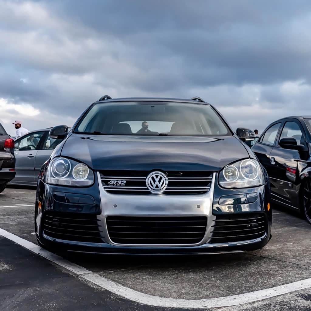 【文章】精致的造型 很有运动范 第五代大众高尔夫R32实车_车家号_汽车之家