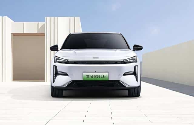 吉利银河L6官图发布，1.5T插电混动，纯电续航48/105公里_车家号_发现车生活_汽车之家