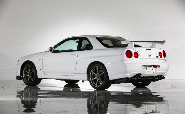 猜猜02年出厂，仅行驶10公里的GT-R34能卖多少钱？_车家号_发现车生活_汽车之家