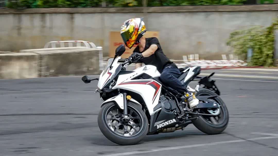 本田CBR400R试驾报告，更适合通勤的高颜值跑车_车家号_发现车生活_汽车之家