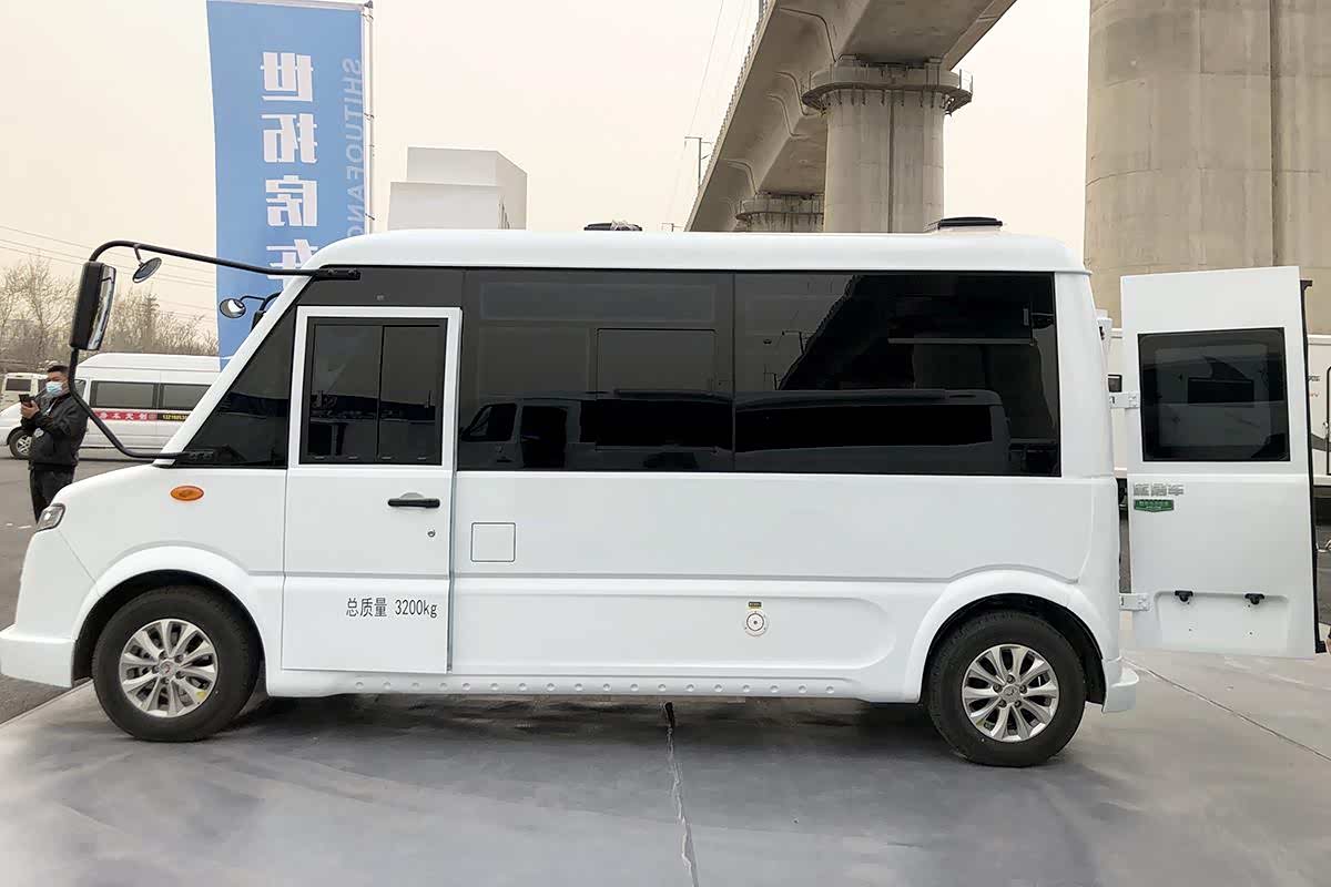 客厅、卧室、厨房、厕所一应俱全，售15.8万，带你看五菱Q500房车_车家号_发现车生活_汽车之家