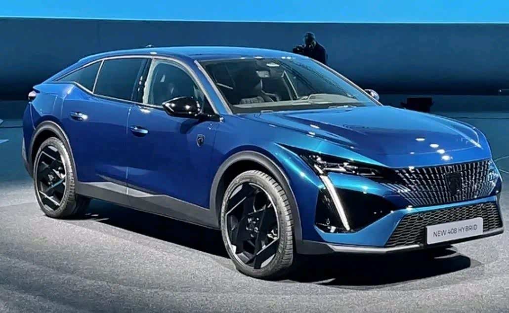为跨界而生！全新标致408X实车海外曝光，搭1.6T+8AT，确实帅气_车家号_发现车生活_汽车之家