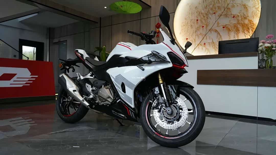 31999元！QJMOTOR赛450上市，动力超过“忍4”，而且标配TCS_车家号_发现车生活_汽车之家