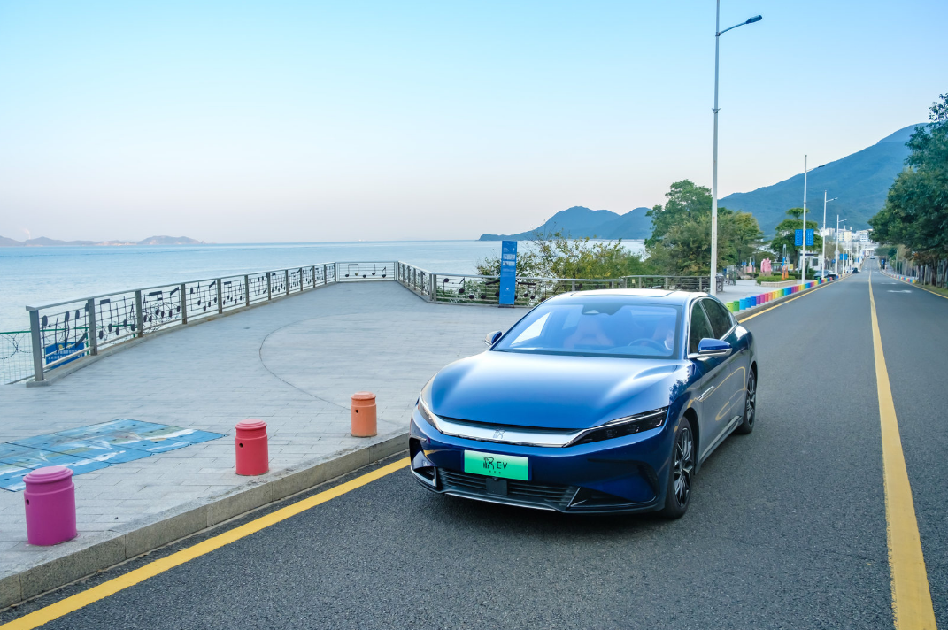 【文章】体验比亚迪DiSus-C电控主动悬架：智能、运动、舒适三者全面平衡_车家号_汽车之家