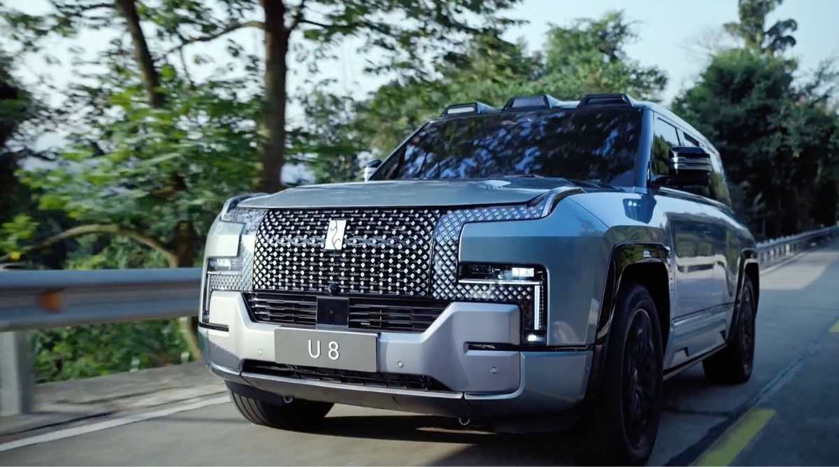 【文章】比亚迪发布百万级豪车仰望U8路试视频 再次展现原地掉头能力_车家号_汽车之家