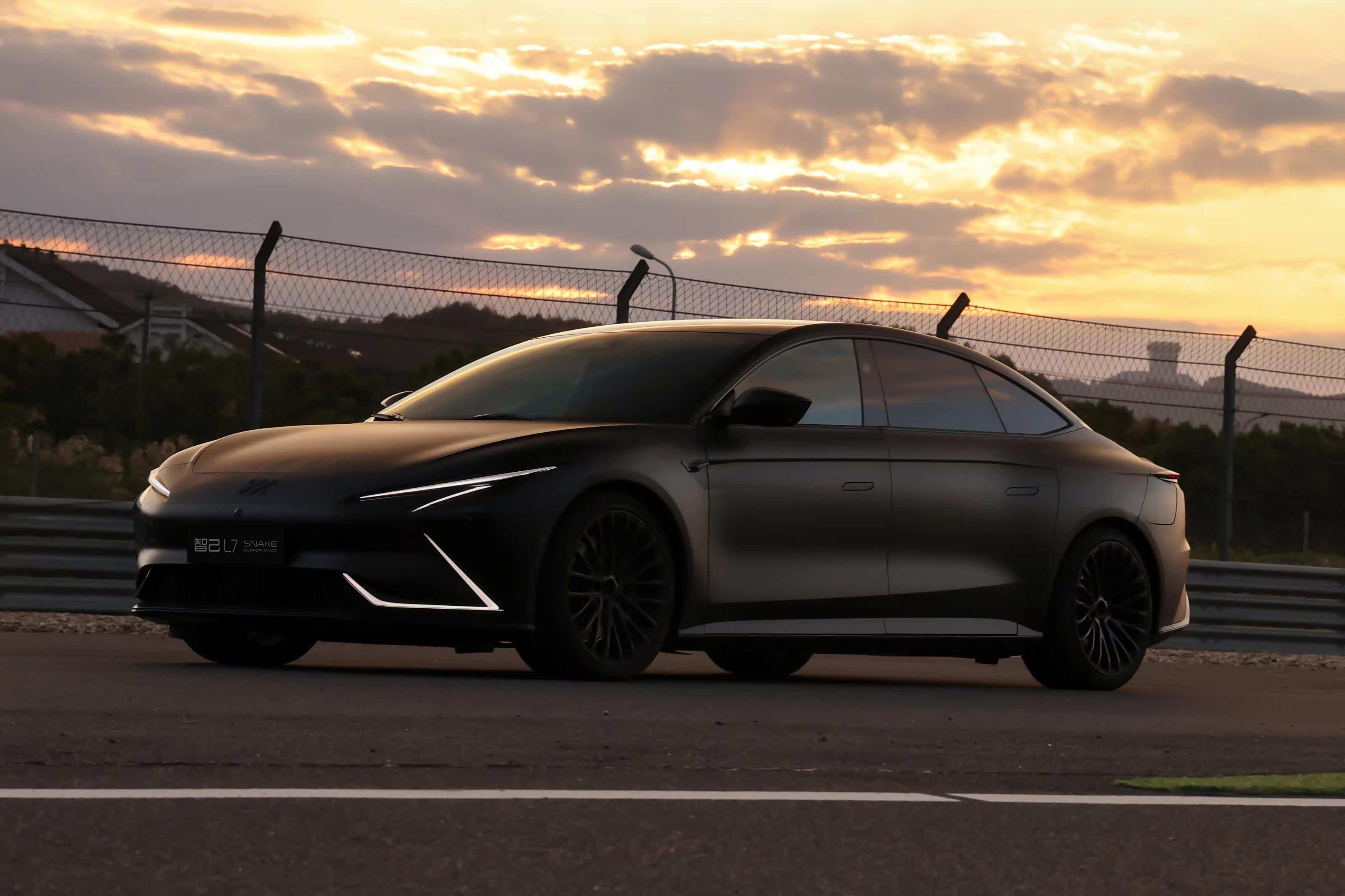 智己L7高性能版官图发布 造型炫酷 驾控性能更出色_车家号_发现车生活_汽车之家