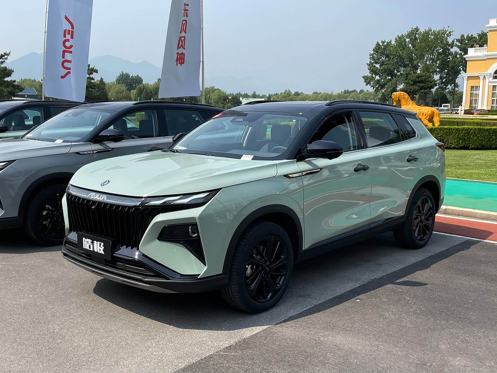 东风风神全新SUV实车亮相，颜值不输丰田大众，换个车标能多卖10w_车家号_发现车生活_汽车之家