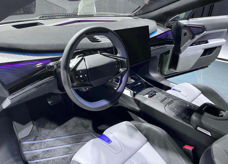 高合HiPhi Z亮相成都车展，外观酷炫，配空气悬架，售61.00万起_车家号_发现车生活_汽车之家