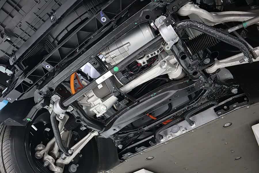 小鹏G9底盘拆解，看看品质究竟如何？_车家号_发现车生活_汽车之家