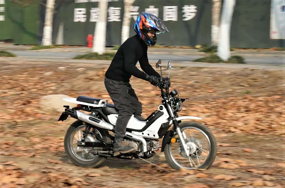 越野风格弯梁到底是不是样子货？嘉陵Cross125X试驾体验_车家号_发现车生活_汽车之家