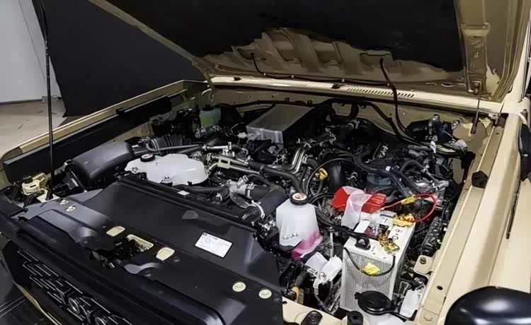 丰田LC76全面换代，配2.8T柴油引擎，比普拉多实在_车家号_发现车生活_汽车之家