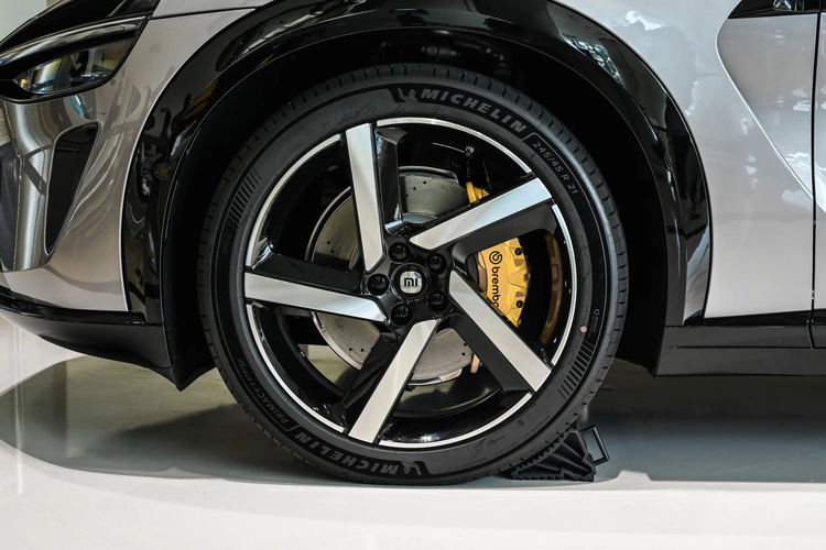 【文章】小米YU7轮胎规格到底到不到位？245的胎宽真的小？看完就知道了！_车家号_汽车之家