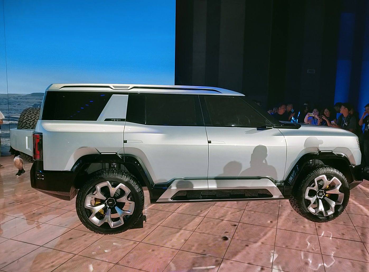 方程豹豹8即将亮相！大尺寸车身比悍马更霸气，硬朗外观续航出色_车家号_发现车生活_汽车之家