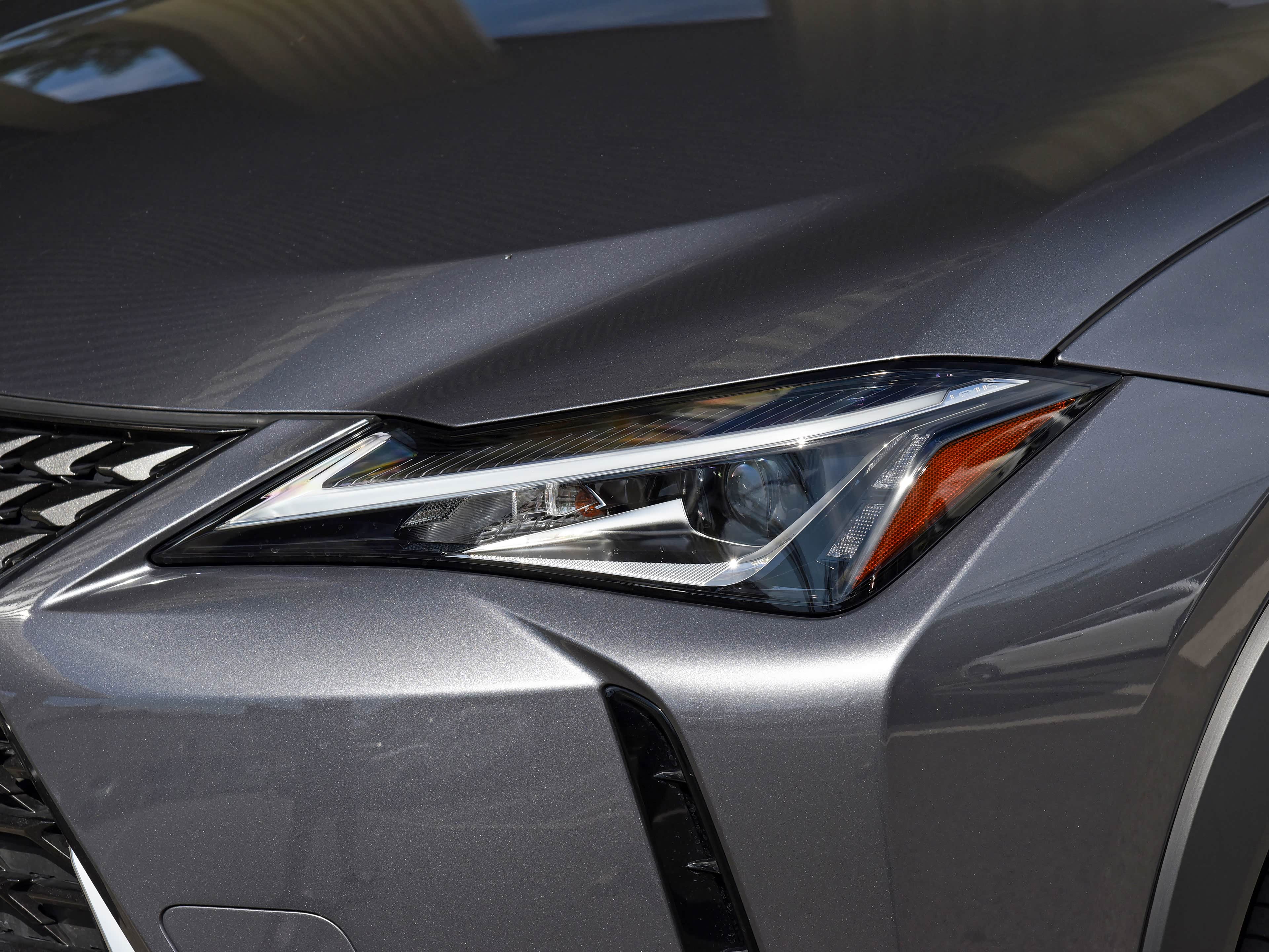 UX260H终于取代了CT200H，成为雷克萨斯最入门的混动车型_车家号_发现车生活_汽车之家