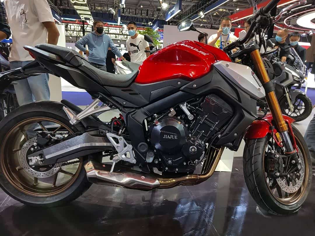 嘉爵CN800四缸街车陆续到店，车友试驾之后竟然这么说！_车家号_发现车生活_汽车之家