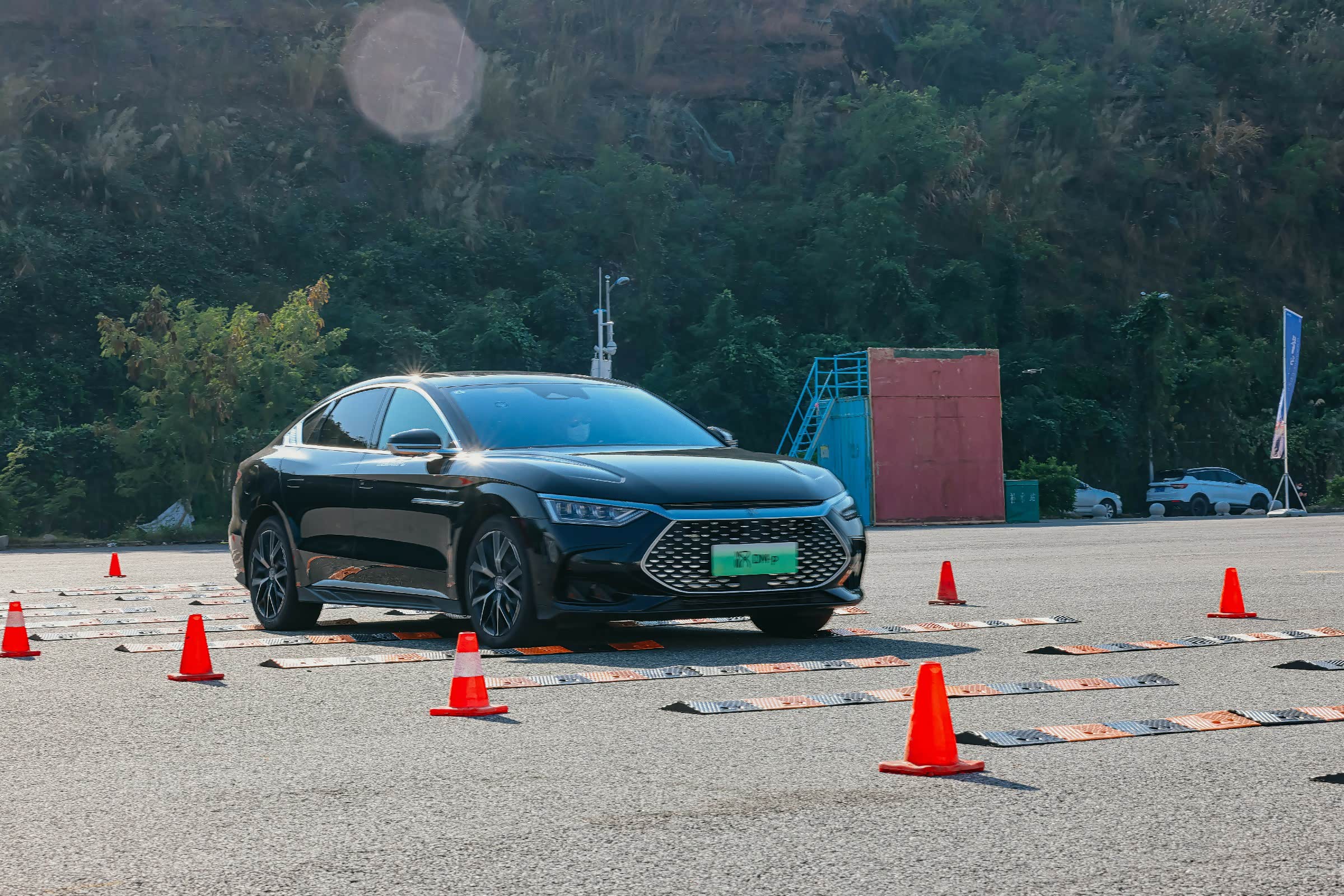 有DiSus-C这样的“科技与狠活”，比亚迪不热销都难_车家号_发现车生活_汽车之家