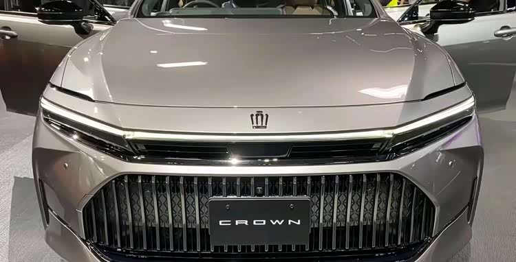 【文章】丰田CROWN 2024：颠覆想象的驾驶新篇章_车家号_汽车之家