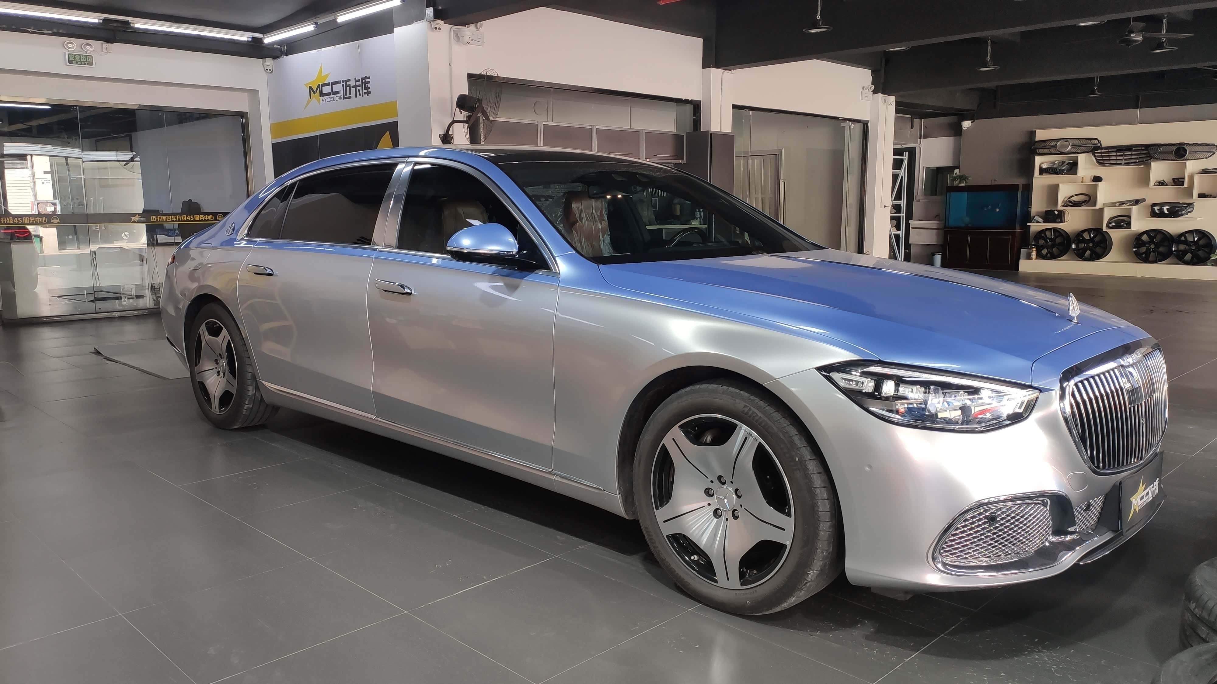 玉兔迎春至，兔来运更昌！迈巴赫S480升级20寸大饼轮毂和电动后门_车家号_发现车生活_汽车之家