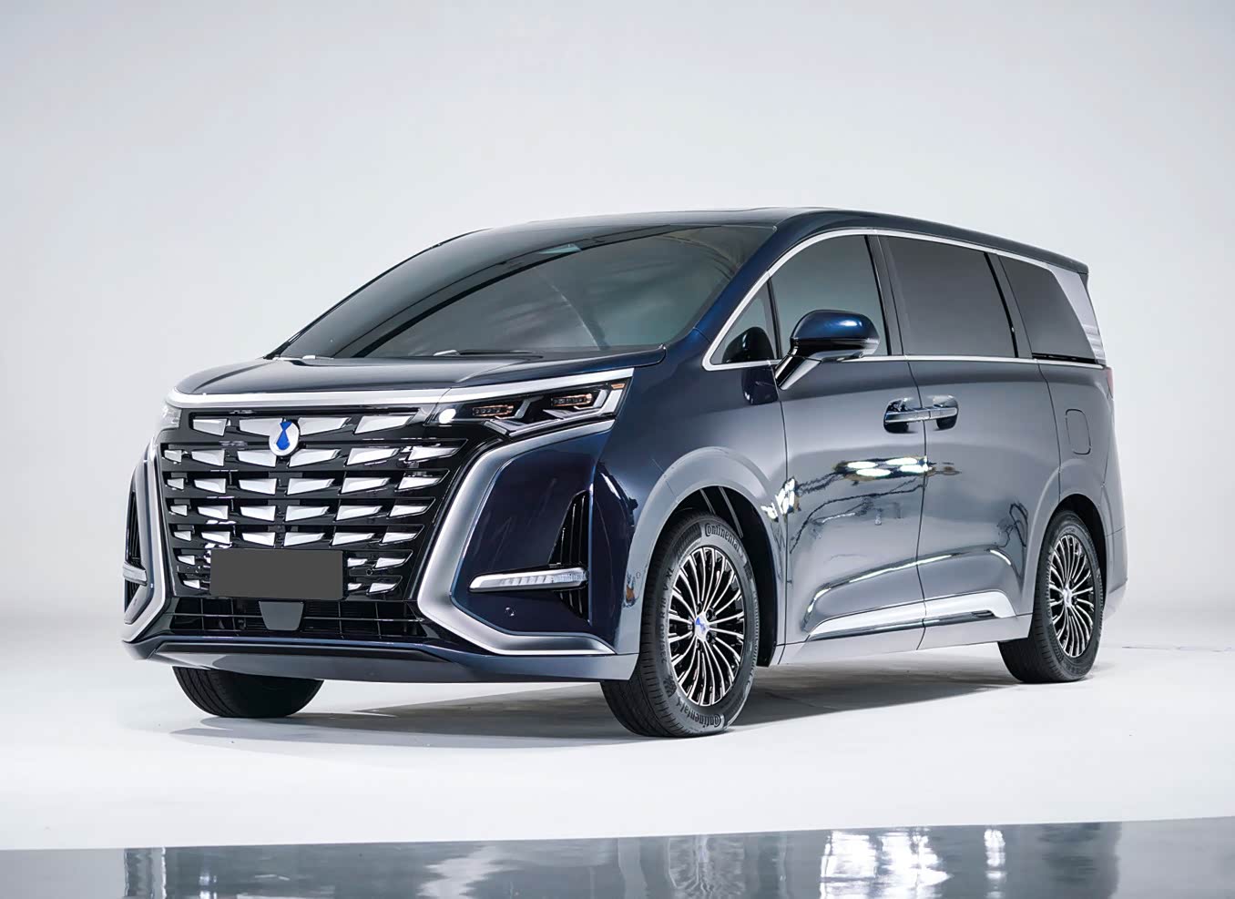 订单破2万辆，腾势D9抢的是GL8的市场还是埃尔法的市场？_车家号_发现车生活_汽车之家