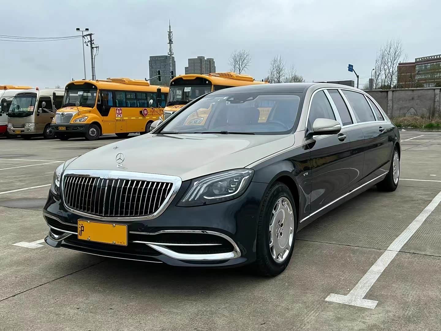 奢华的移动行宫，迈巴赫S680 Pullman_车家号_发现车生活_汽车之家