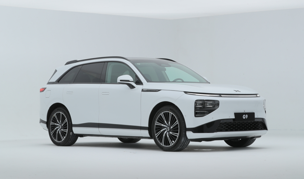 造型“鹏里鹏气”/代号H93 疑似小鹏首款MPV谍照曝光_车家号_发现车生活_汽车之家